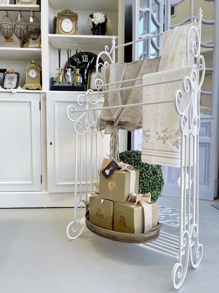 White Wrought Iron Towel Rack Stand | Rococo Decor